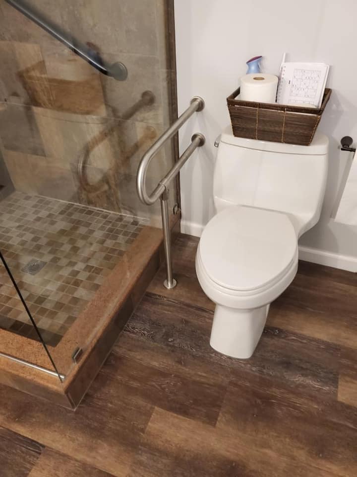 Accessible Bathroom Gallery - Barrier Free Construction - Handicap ...